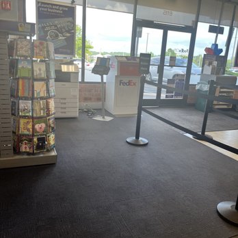 FEDEX OFFICE PRINT & SHIP CENTER - Updated October 2025 - 20 Reviews ...