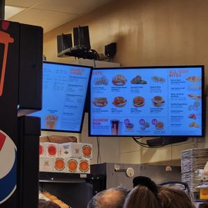 DUNKIN’ DONUTS - Updated August 2024 - 25 Photos & 24 Reviews - 127 Tremont St, Boston ...