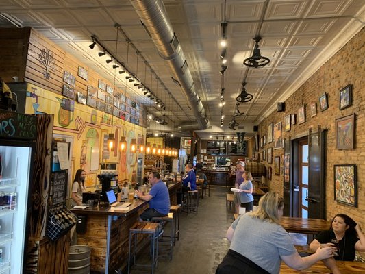 INTRINSIC SMOKEHOUSE & BREWERY - Updated May 2025 - 573 Photos & 659 ...