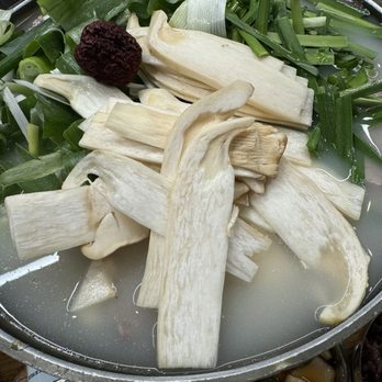 SUN NONG DAN - Updated March 2025 - 1642 Photos & 1502 Reviews - 710 S ...