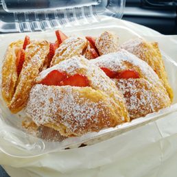 CREAM PAN - Updated July 2025 - 8073 Photos & 6833 Reviews - 602 El ...