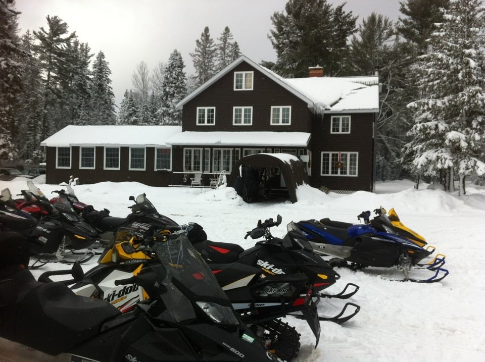 EDGEWATER PARK LODGE - Updated January 2025 - Bevan Rd, Emsdale ...