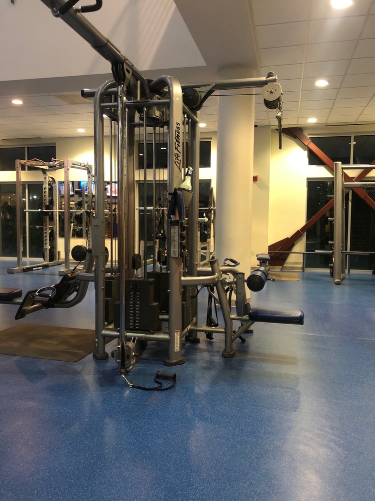 CSUB STUDENT RECREATION CENTER - 25 Photos & 11 Reviews - 9001 ...