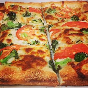FARINACCI PIZZA - Updated May 2025 - 17 Photos & 81 Reviews - 9385 Old ...