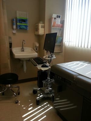 KAISER PERMANENTE FONTANA MEDICAL CENTER - Updated November 2025 - 299 ...