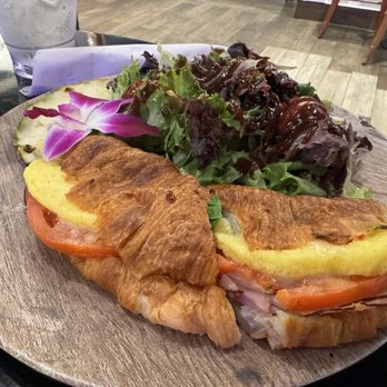 SECRET SPOT HONOLULU - Updated April 2025 - 350 Photos & 125 Reviews ...