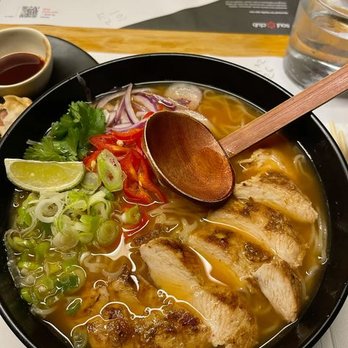 MECHA NOODLE BAR - Updated April 2025 - 440 Photos & 202 Reviews - 44 ...