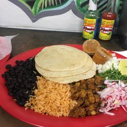 CHILACATES MEXICAN STREET FOOD - 116 Photos & 162 Reviews - 658 Centre ...