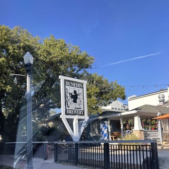 DUNEDIN BREWERY - 687 Photos & 656 Reviews - 937 Douglas Ave, Dunedin ...