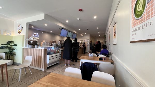 DEAR DONUTS - Updated December 2025 - 410 Photos & 155 Reviews - 570 S ...