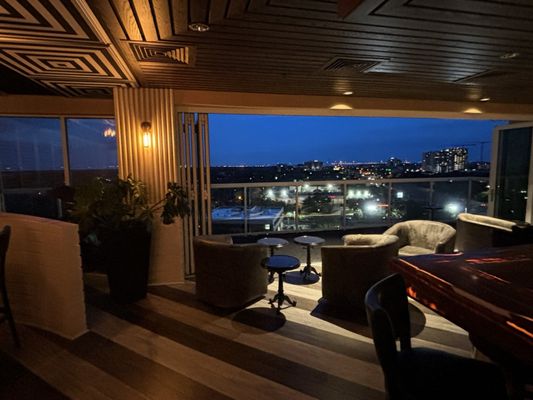 VANTAGE ROOFTOP BAR - Updated December 2025 - 64 Photos & 26 Reviews ...