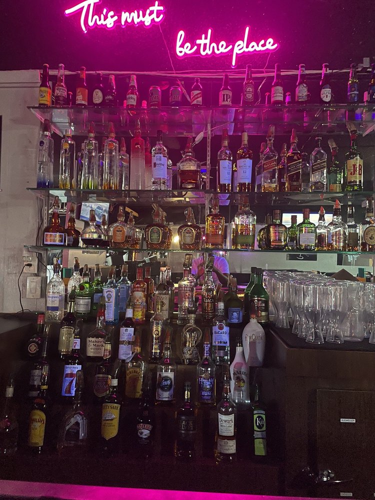 WHY NOT LOUNGE - Updated May 2024 - 53 Photos & 20 Reviews - 469 W A St ...