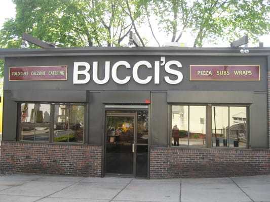 BUCCI’S DELI AND PIZZERIA - CLOSED - Updated January 2025 - 39 Photos ...