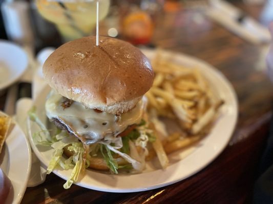 GCC PIZZA BAR & GRILL - 187 Photos & 93 Reviews - 5662 Middlebelt Rd ...