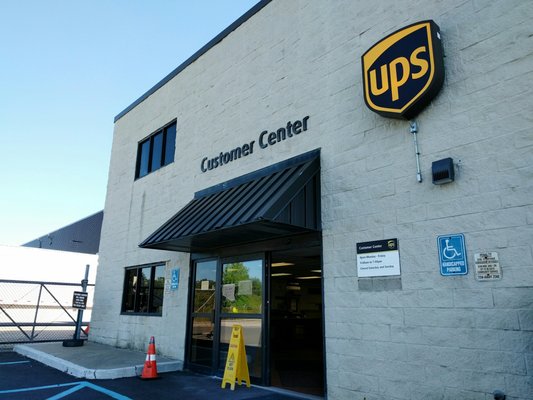 UPS CUSTOMER CENTER - Updated January 2026 - 23 Reviews - 750 Hope Rd ...