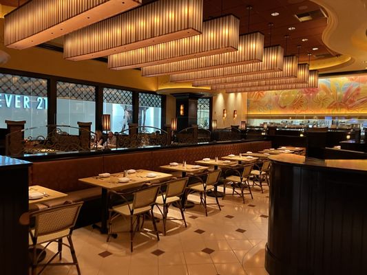 THE CHEESECAKE FACTORY - Updated September 2025 - 1366 Photos & 895 ...