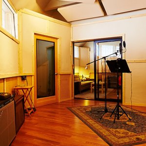 VALENTINE RECORDING STUDIOS - Updated July 2025 - 5330 Laurel Canyon ...