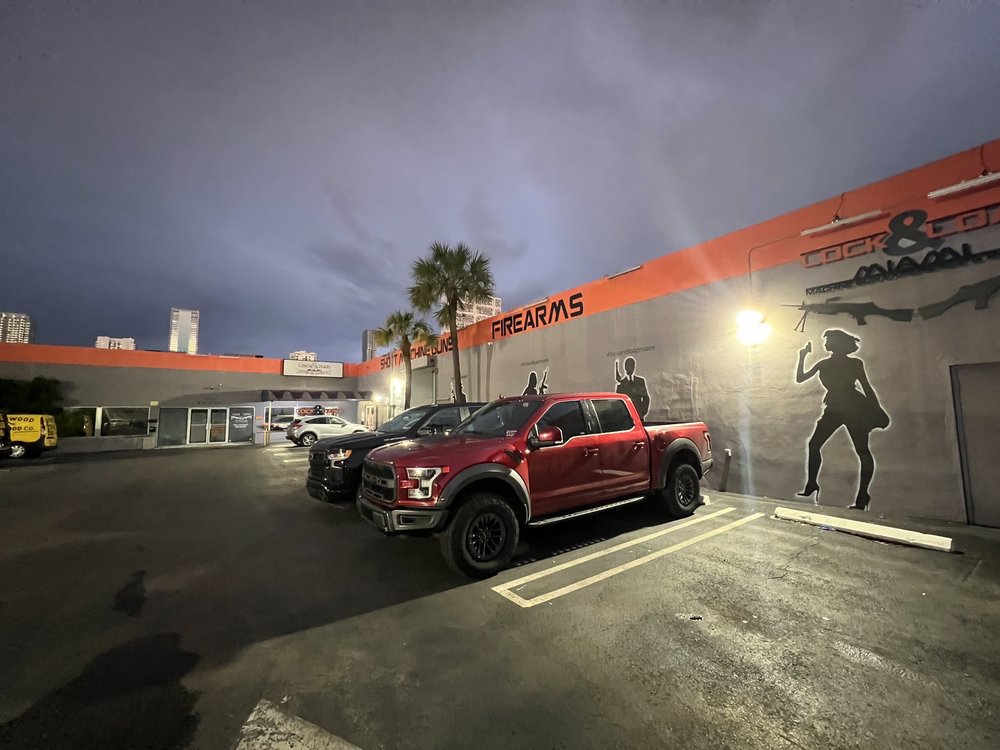 LOCK AND LOAD MIAMI MACHINE GUN EXPERIENCE - 33 Photos - 2545 N Miami ...