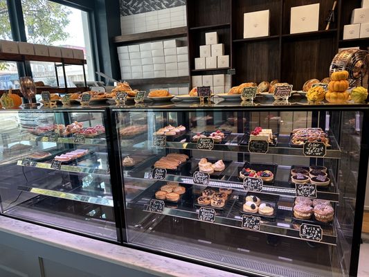THE PATISSERIE ON MAIN - Updated December 2025 - 28 Photos & 25 Reviews ...