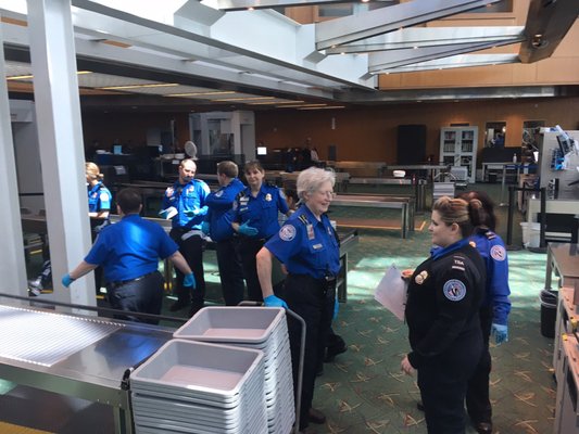 TSA CHECKPOINT A/B/C - PORTLAND INTERNATIONAL AIRPORT - Updated ...