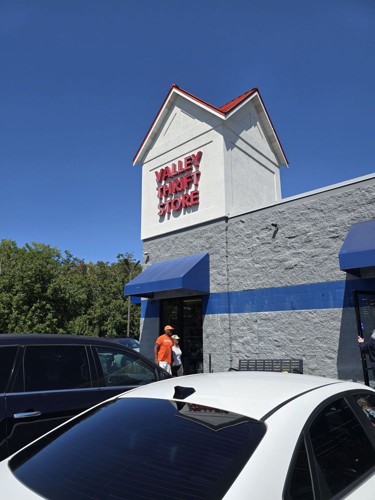 VALLEY THRIFT STORE - Updated December 2025 - 44 Photos & 105 Reviews ...