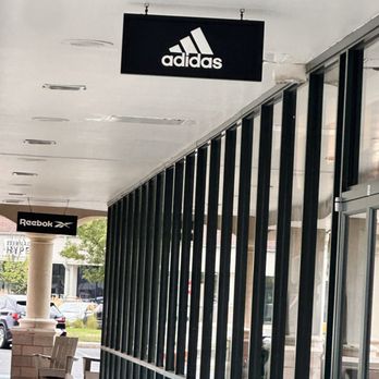 JACKSON PREMIUM OUTLETS - Updated November 2025 - 96 Photos & 103 ...