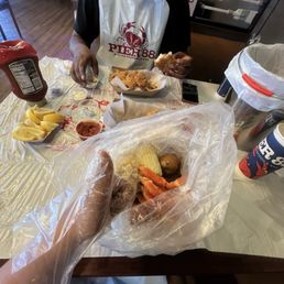 PIER 88 BOILING SEAFOOD & BAR - Updated March 2025 - 163 Photos & 185 ...