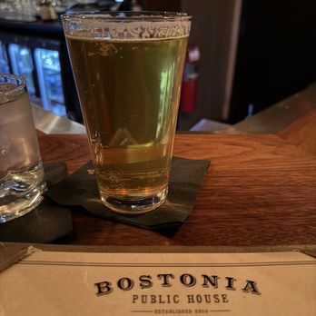 BOSTONIA PUBLIC HOUSE - Updated April 2025 - 2698 Photos & 2153 Reviews ...