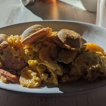 AT LONG LAST - Updated December 2025 - 56 Photos & 54 Reviews - 3193 E ...