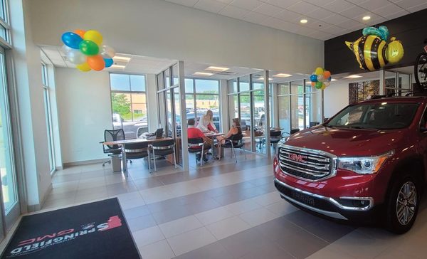 SPRINGFIELD CADILLAC GMC - Updated December 2025 - 28 Photos & 40 ...