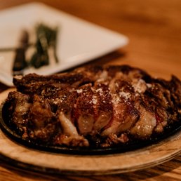 LEKU ONA - Updated April 2026 - 206 Photos & 203 Reviews - 117 S 6th St ...