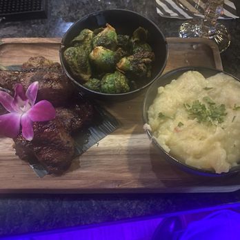 ZANZI BAR CUISINE & LOUNGE - Updated August 2024 - 38 Photos & 23 ...