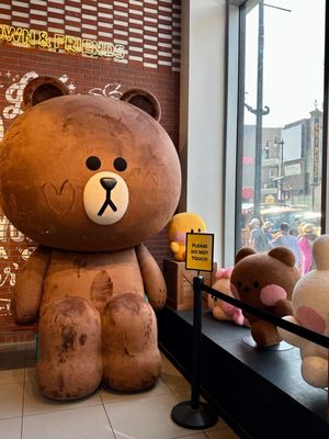LINE FRIENDS STORE - HOLLYWOOD - Updated December 2025 - 1656 Photos ...