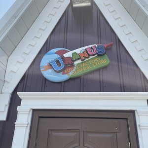 URANUS FUDGE - 187 Photos & 46 Reviews - 1423 W 53rd St, Anderson ...