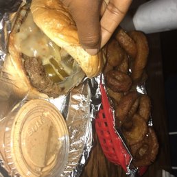 MOJOE’S BURGER JOINT - Updated November 2025 - 348 Photos - 521 Reviews ...