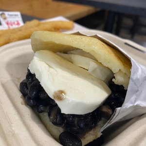 PAPAREPAS VENEZUELAN FOOD - 33 Photos & 29 Reviews - 1620 Broadway ...