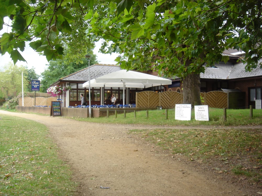 RIVERSIDE - Updated August 2025 - 206 Caversham Road, Reading, United ...