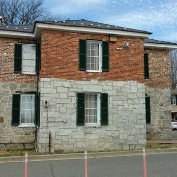 THE OLD JAIL MUSEUM - Updated July 2024 - 18 Photos - 41625 Courthouse ...