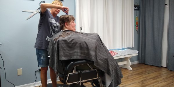 LOOKIN SHARP FAMILY BARBERSHOP - Updated July 2025 - 32 Photos - 6565 ...