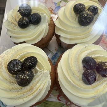 MANHATTAN SWEETS BOUTIQUE BAKERY - Updated June 2025 - 165 Photos & 132 ...