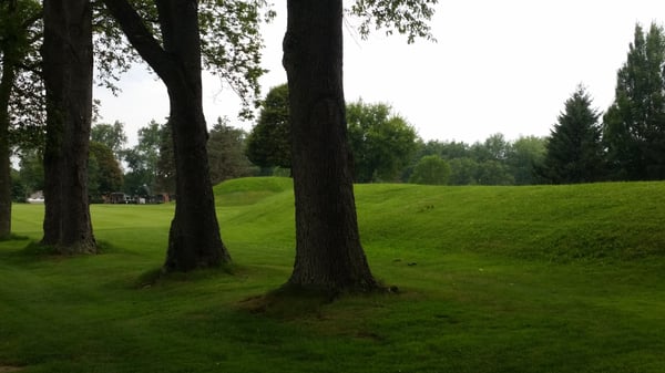 MOUNDBUILDERS COUNTRY CLUB - Updated October 2025 - 125 N 33rd St ...