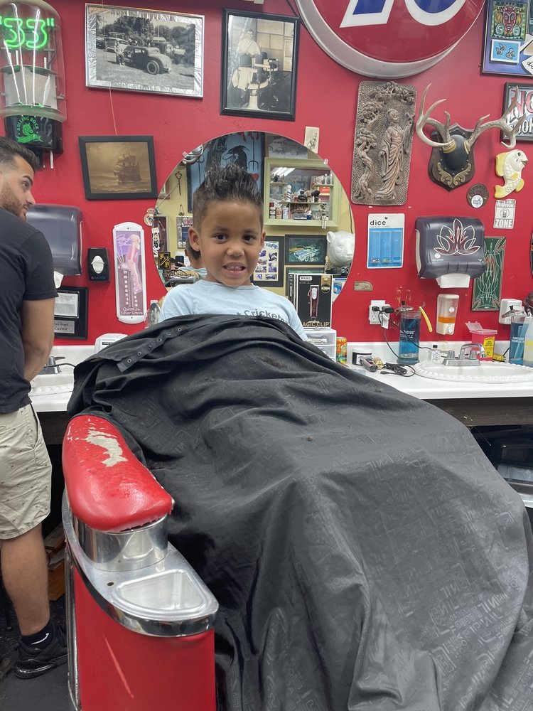 THE BARBER SIDE BARBER SHOP - Updated June 2024 - 117 Photos & 570 ...