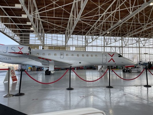 JSX - Updated July 2025 - 327 Photos & 315 Reviews - 4561 W Empire Ave ...