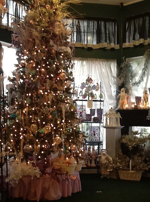 ST. NICKS CHRISTMAS AND COLLECTIBLES - Updated June 2025 - 92 Photos ...