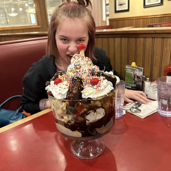 MAYBERRY ICE CREAM RESTAURANTS - Updated January 2026 - 96 Photos & 103 ...