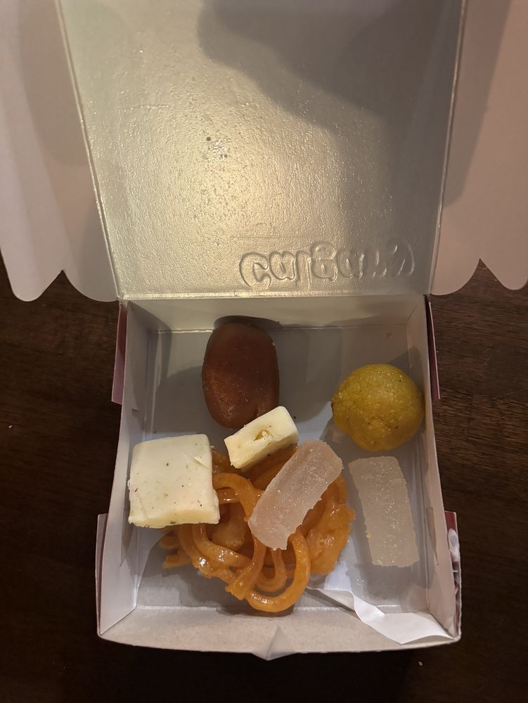 CALGARY SWEETS - 15 Photos & 19 Reviews - 7928 128 Street, Surrey ...