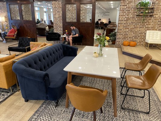 DBU COFFEEHOUSE - Updated December 2025 - 17 Photos - 3000 Mountain ...