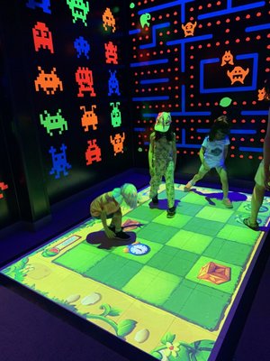 THE FUN HOUSE - Updated December 2025 - 13 Reviews - 4943 Clifton Hill ...