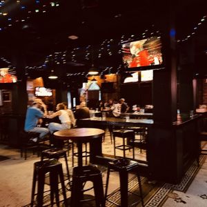 THE PORTSIDE PUB - Updated December 2025 - 40 Photos & 110 Reviews - 7 ...