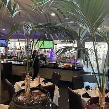 COCO PALM RESTAURANT with 2129 real customer photos - Updated August ...